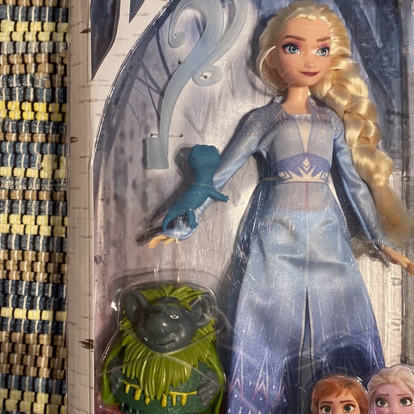 Frozen | Toys | Elsa Pabbie Salamander W Freeze Spray 4pc Set New ...